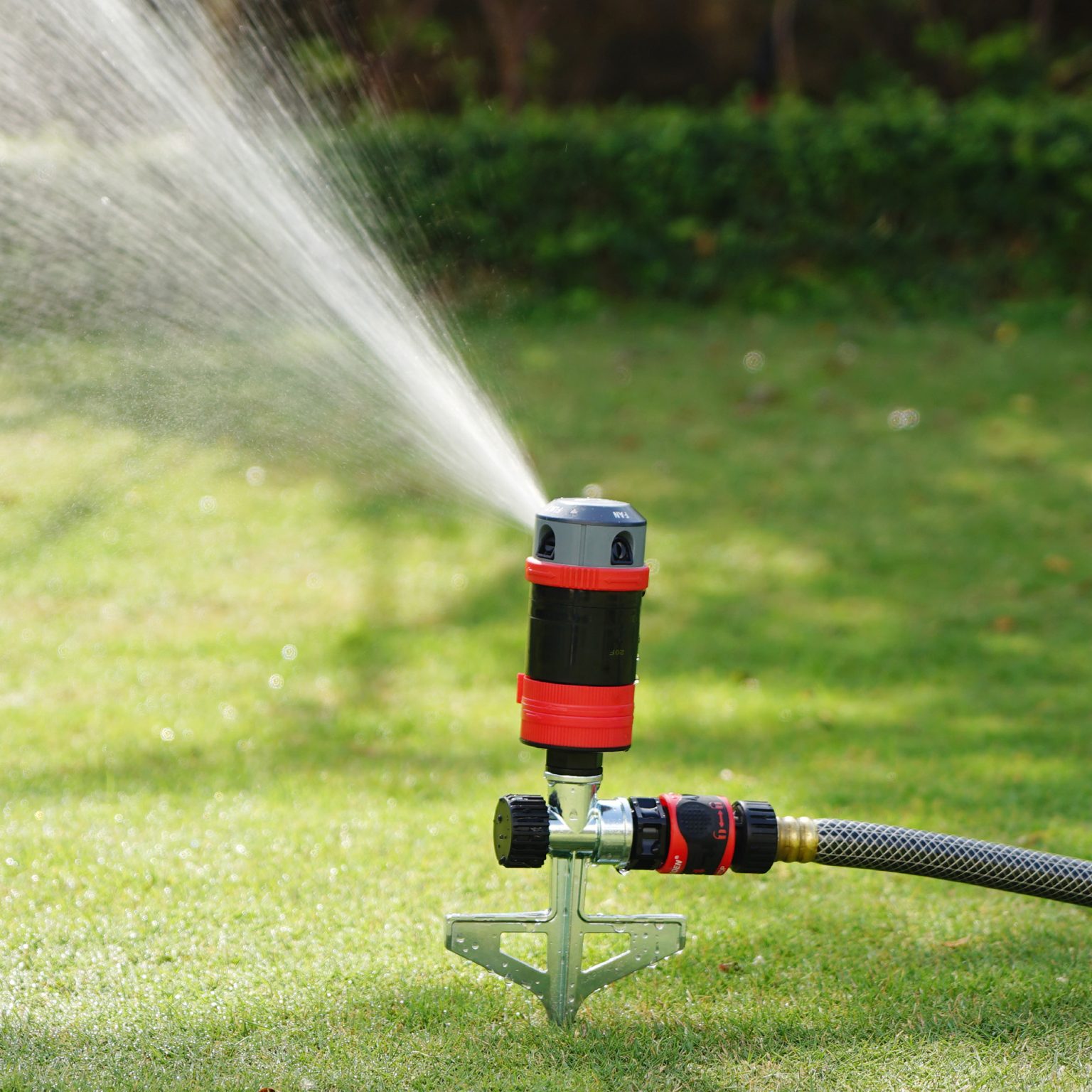 4-Pattern Rotary Gear Drive Sprinkler with Step Spike - Eden Garden